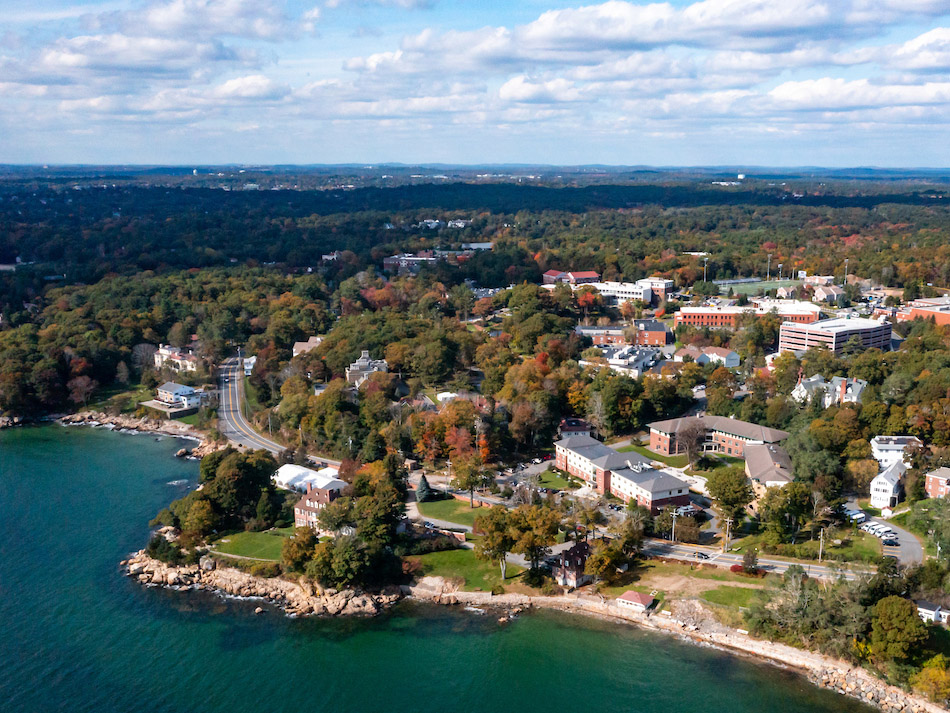 Undergraduate Admissions | Endicott college | Endicott College