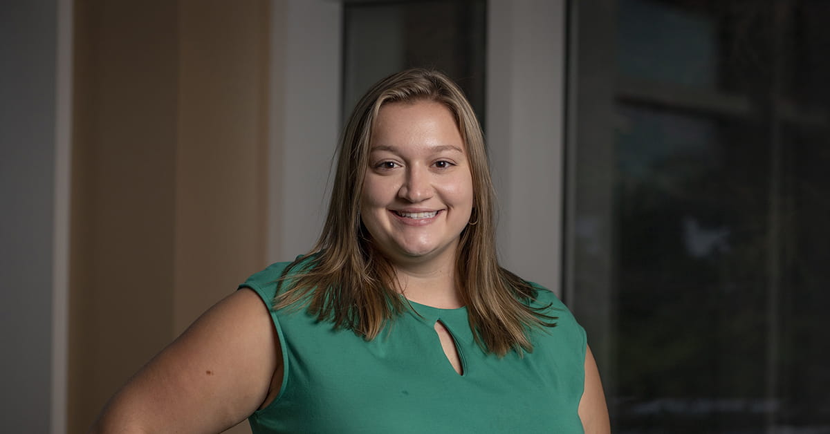 Sydney Riu ’20 M’21 Named Outstanding Tutor of the Year | Endicott ...