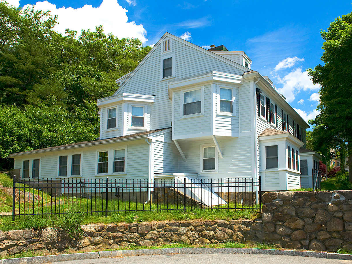 Housing Options | Residence Halls & Houses | Endicott College